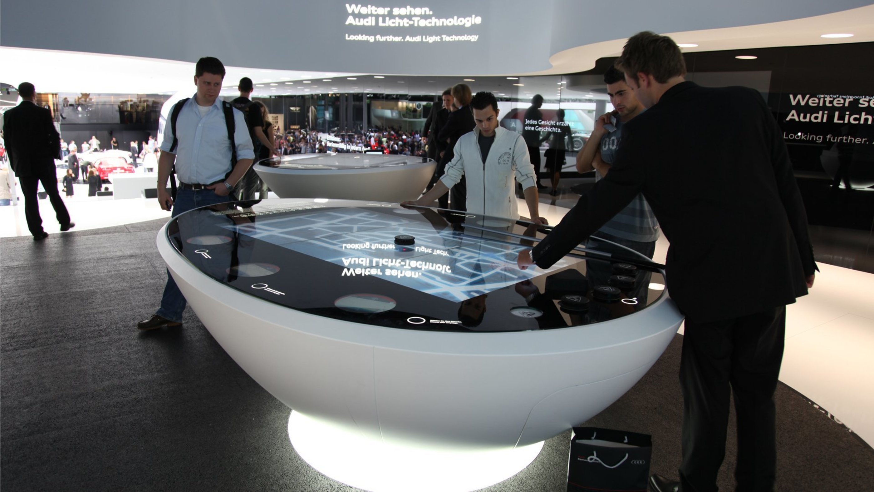 MESO – Audi: Interactive exhibit table for international automotive A-fair